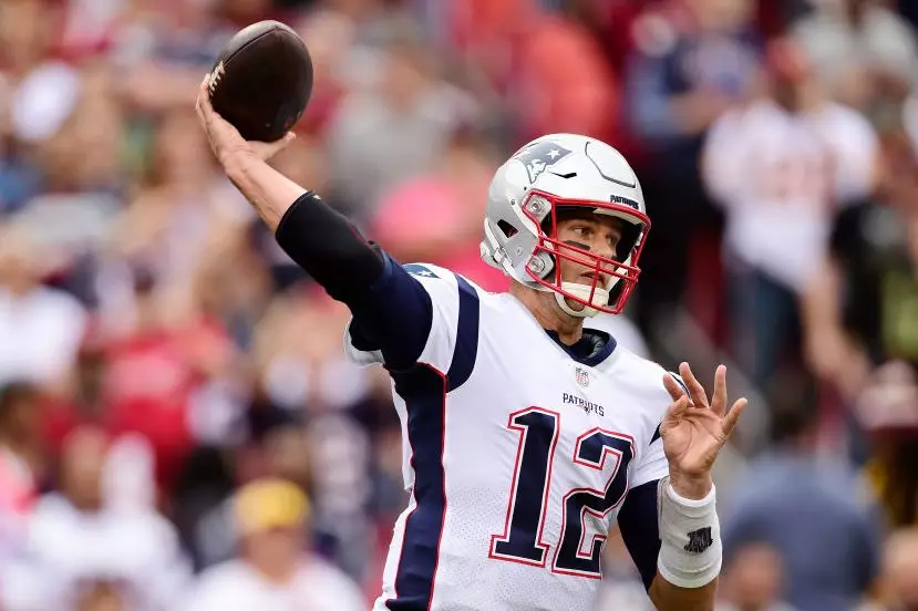 Tom Brady passerer Peyton Manning på NFL's All-Time Passing List