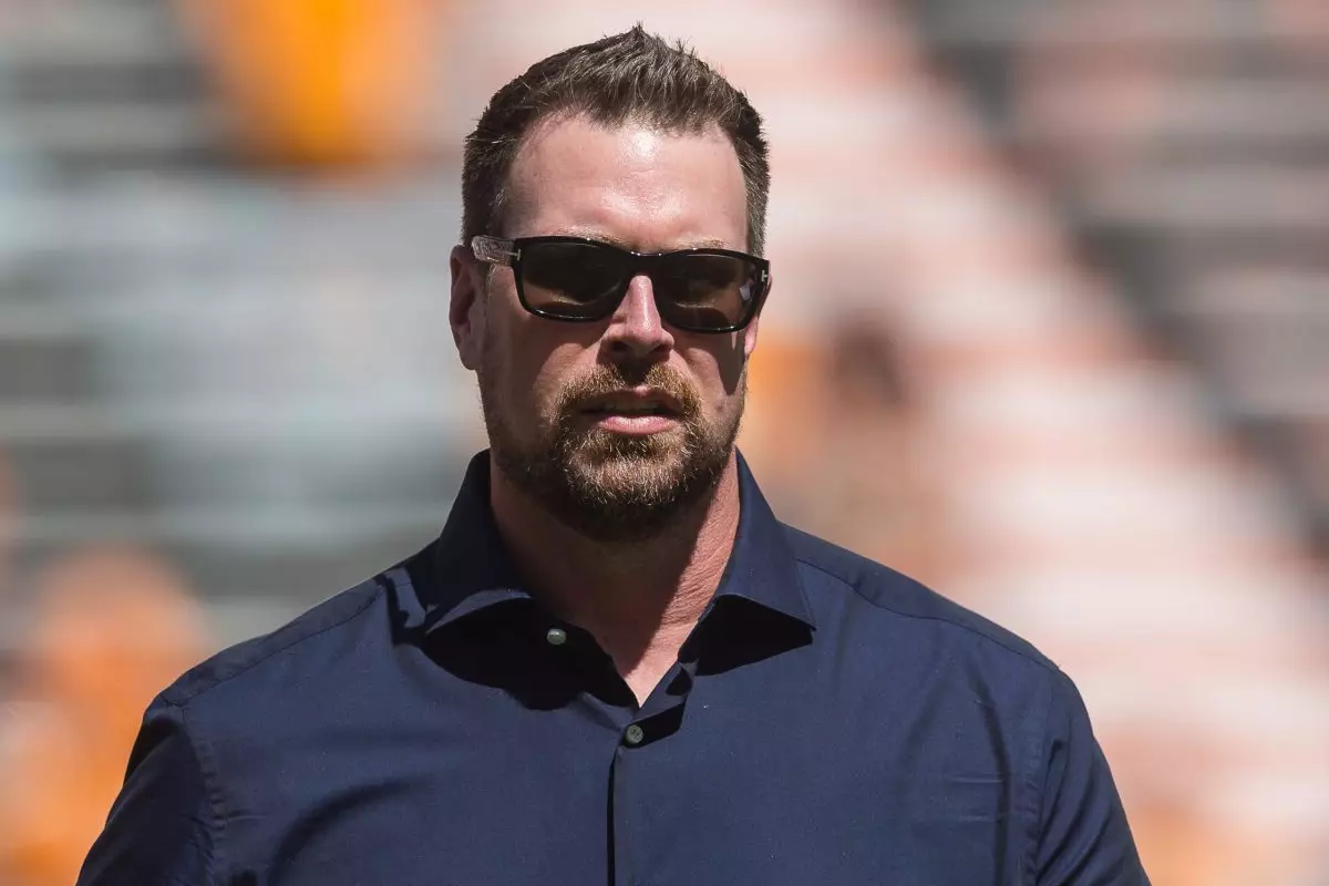 Ryan Leaf Dixwaze piştî Agirbestkirina Nick Rolovich Dewleta Washingtonê Rahêner bike