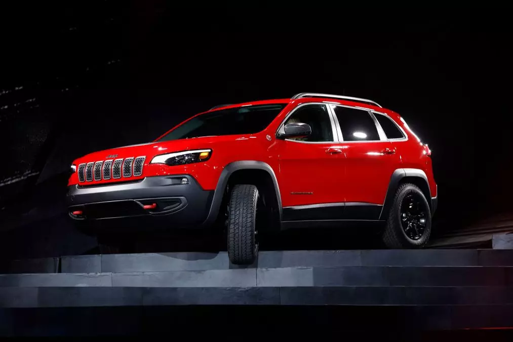 Onye isi obodo Cherokee kpọrọ Jeep ka ọ gbanwee aha ụgbọ ala