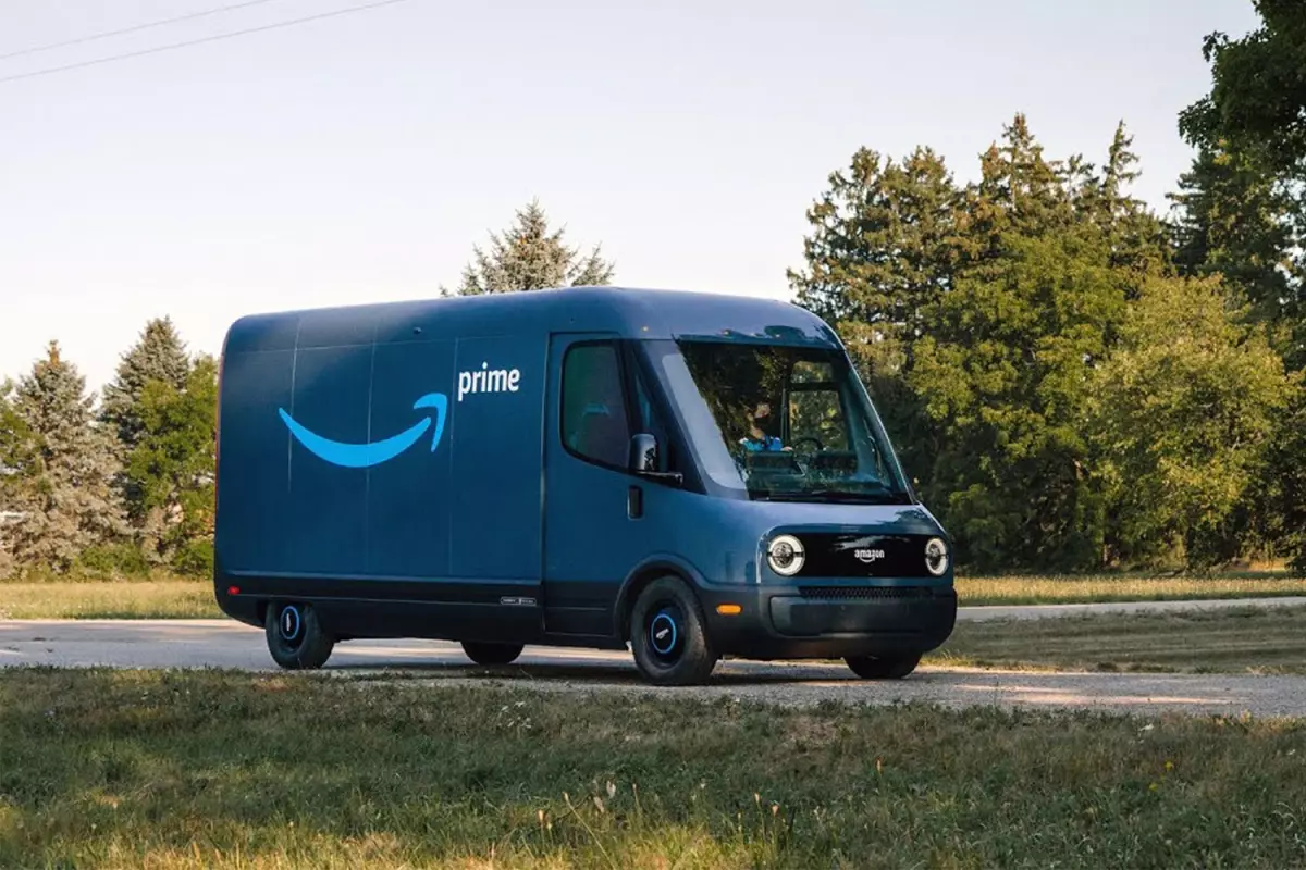 Van penghantaran elektrik Amazon dari Rivian