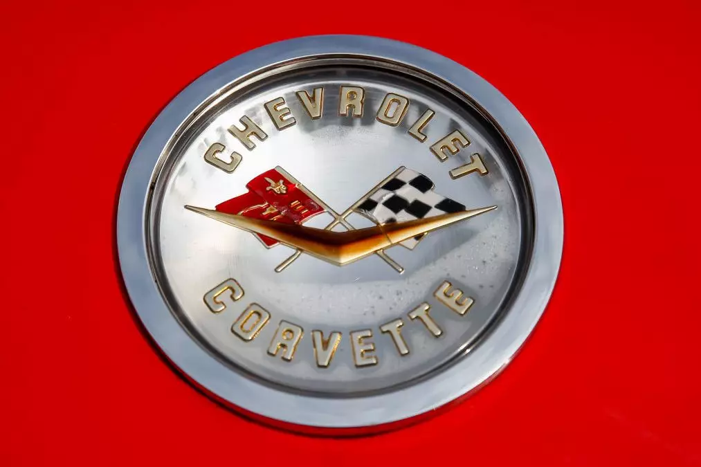 តើក្រុមហ៊ុន GM មានកំហុសដោយមិនបានសាងសង់ Corvette បួនកៅអីនេះទេ?