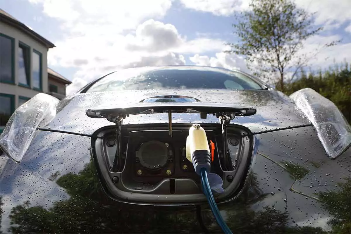 Matlo a Macha a UK le Likhoebo li Tla Hlokahala ho ba le EV Charger ho qala ka 2022