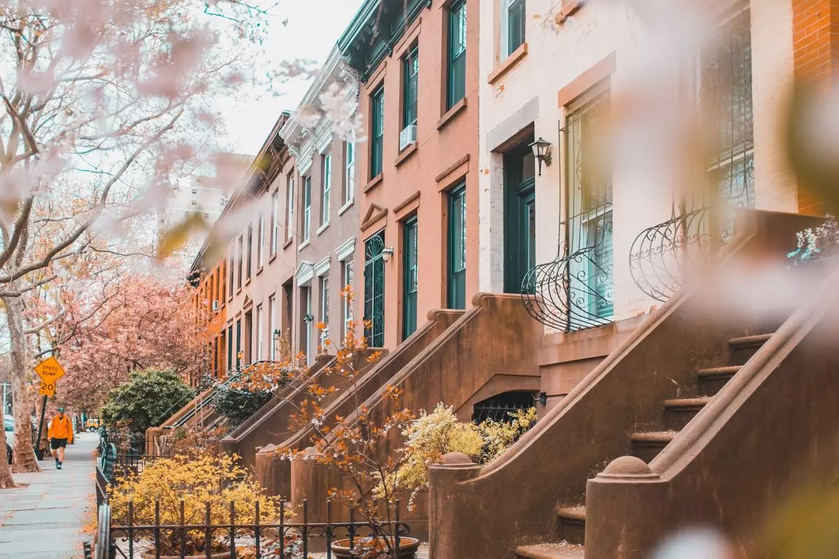 A New York-i brókerdíjak új szabályai, magyarázat