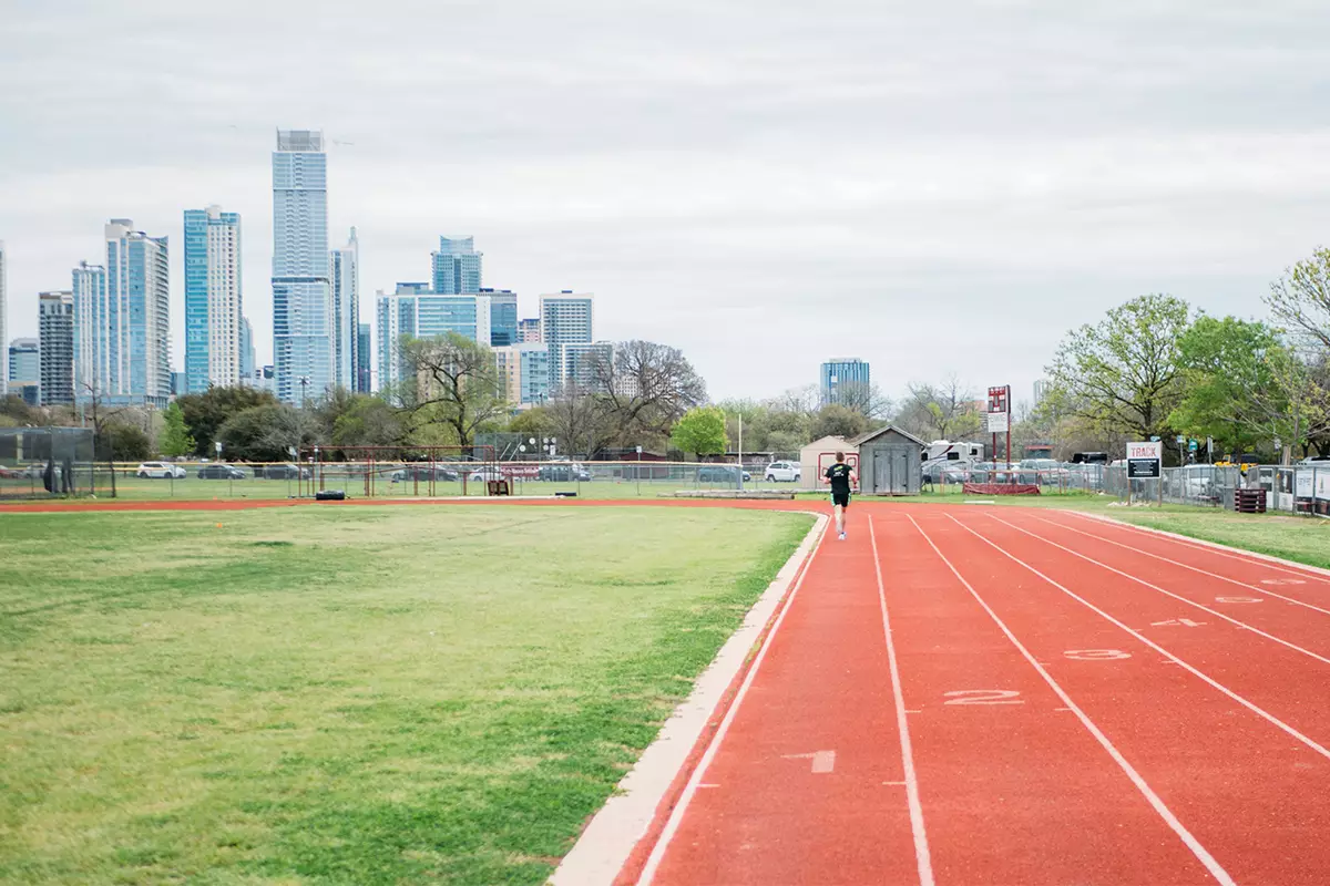 10 reglas importantes para cuando estás corriendo en la pista local