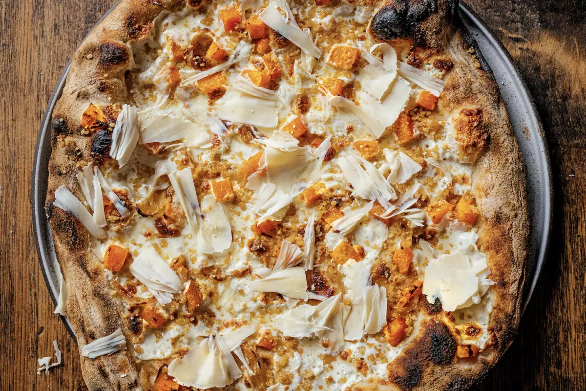 Pair Koj Cov Khoom Noj Ua Ke Nrog No Pumpkin Pizza Pie Recipe