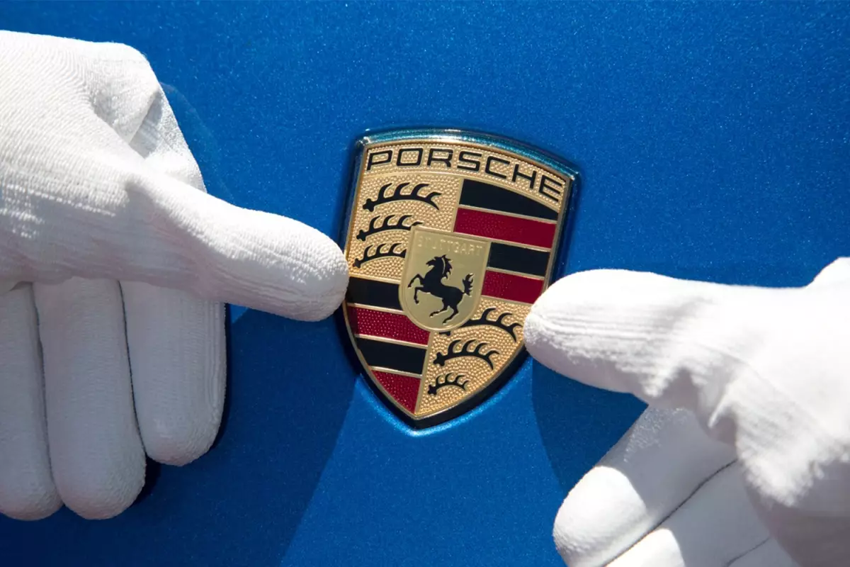 Emblema del cotxe esportiu Porsche