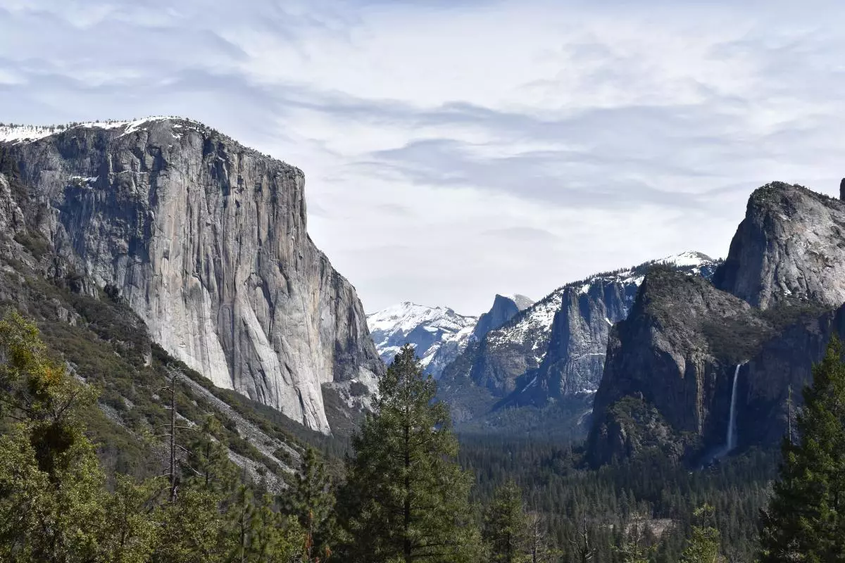 tunnel ເບິ່ງ yosemite