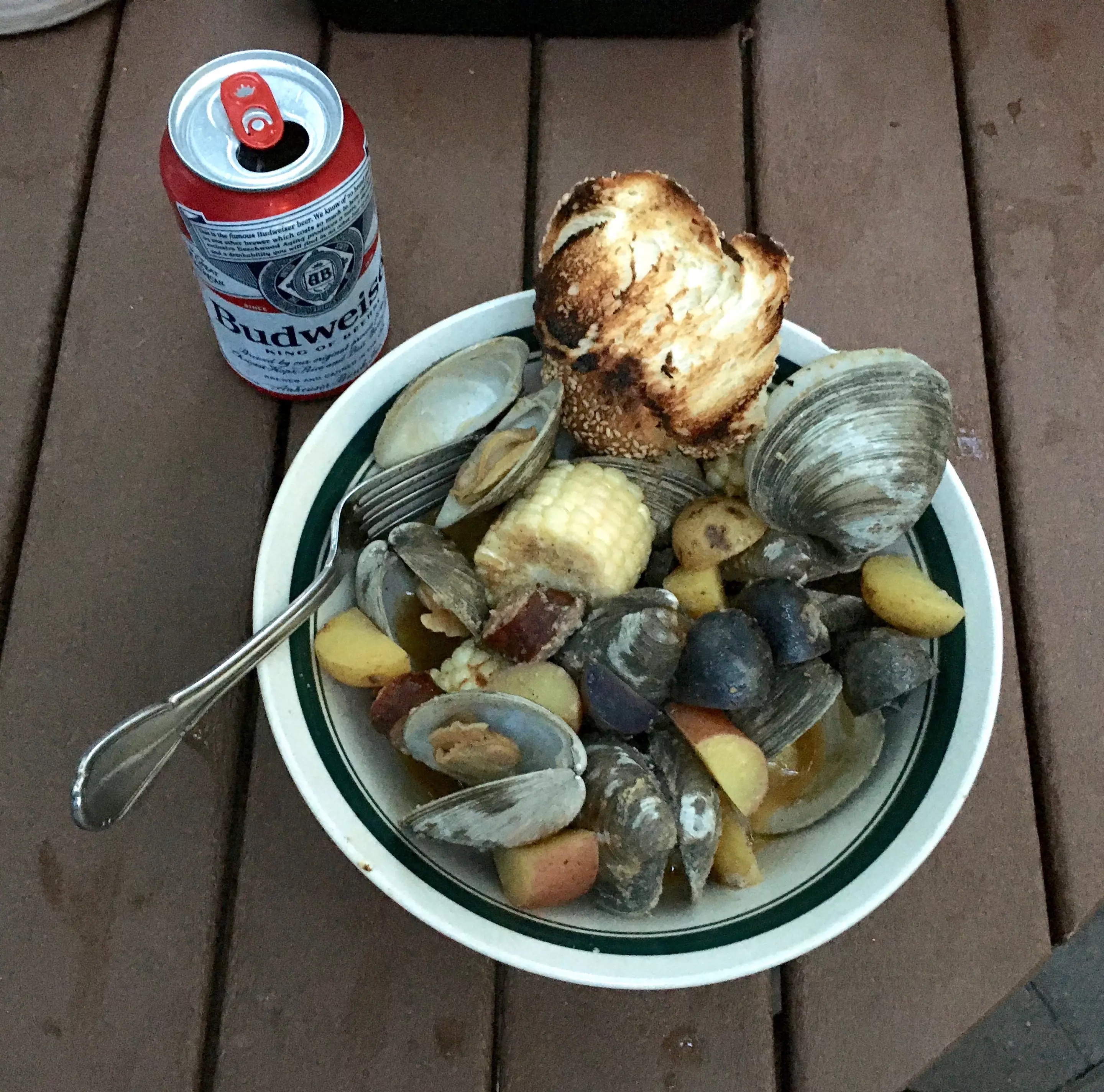 clambake στη σχάρα