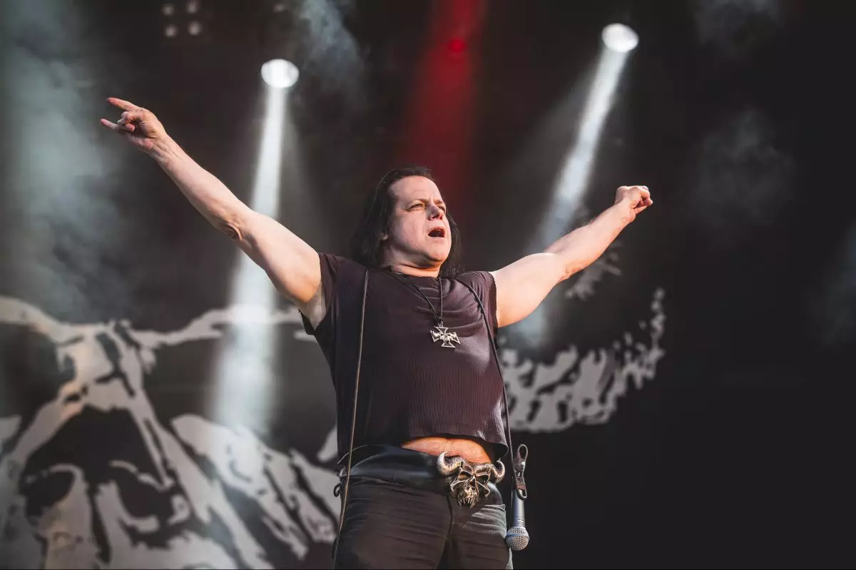 លោក Glenn Danzig