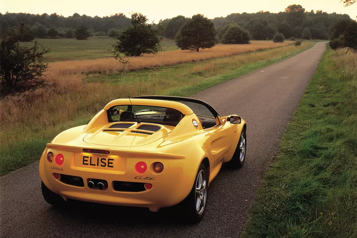 Lotus Elise Series 2 cikin rawaya