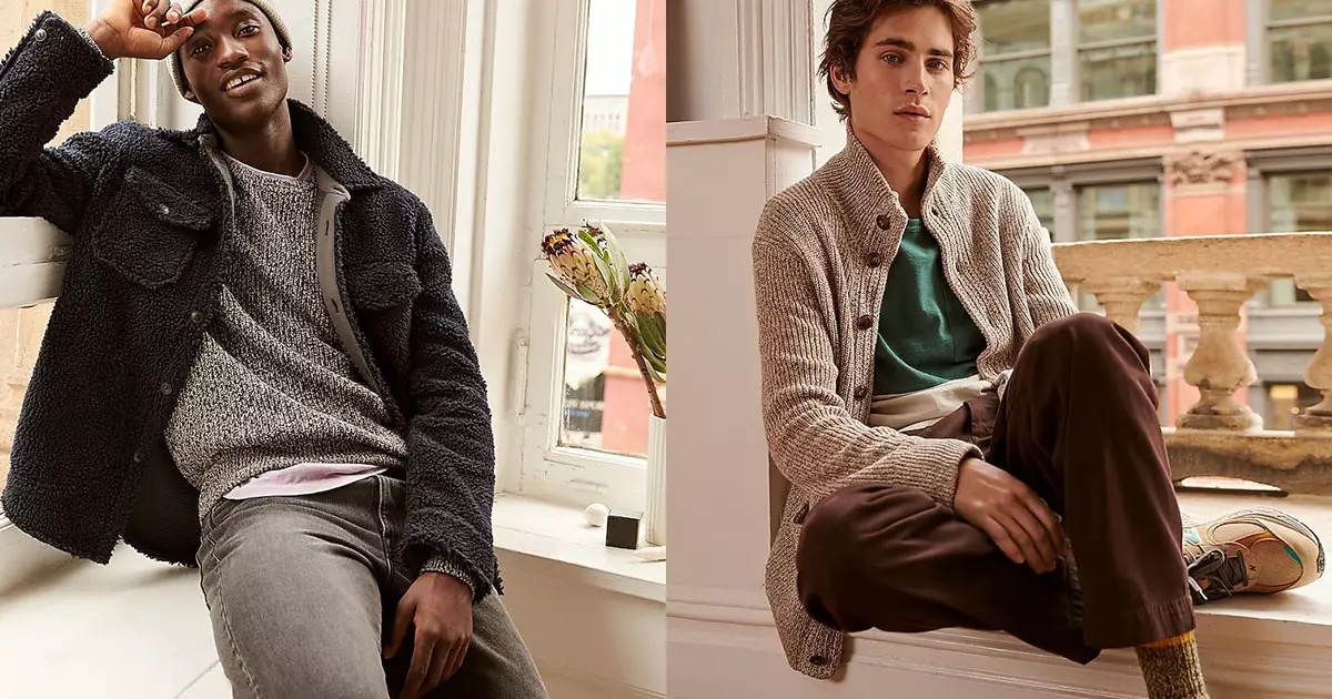 een collage van twee modellen die J.Crew-kleding dragen