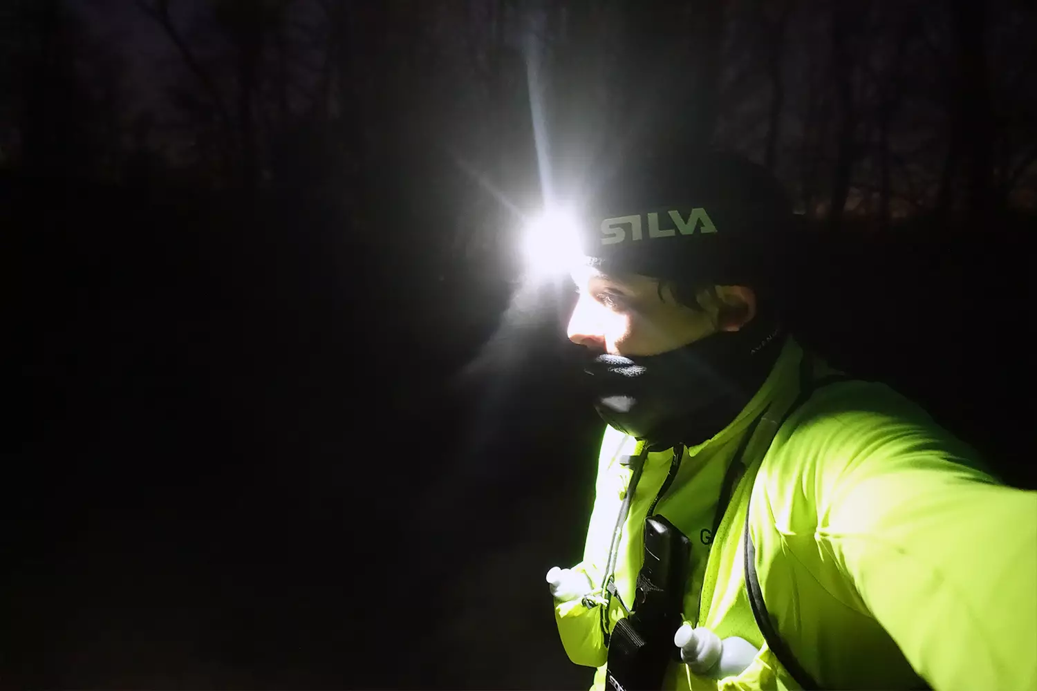 Trail Running at Night Is de Ultimate Meditative Fitness Activity 4589_3