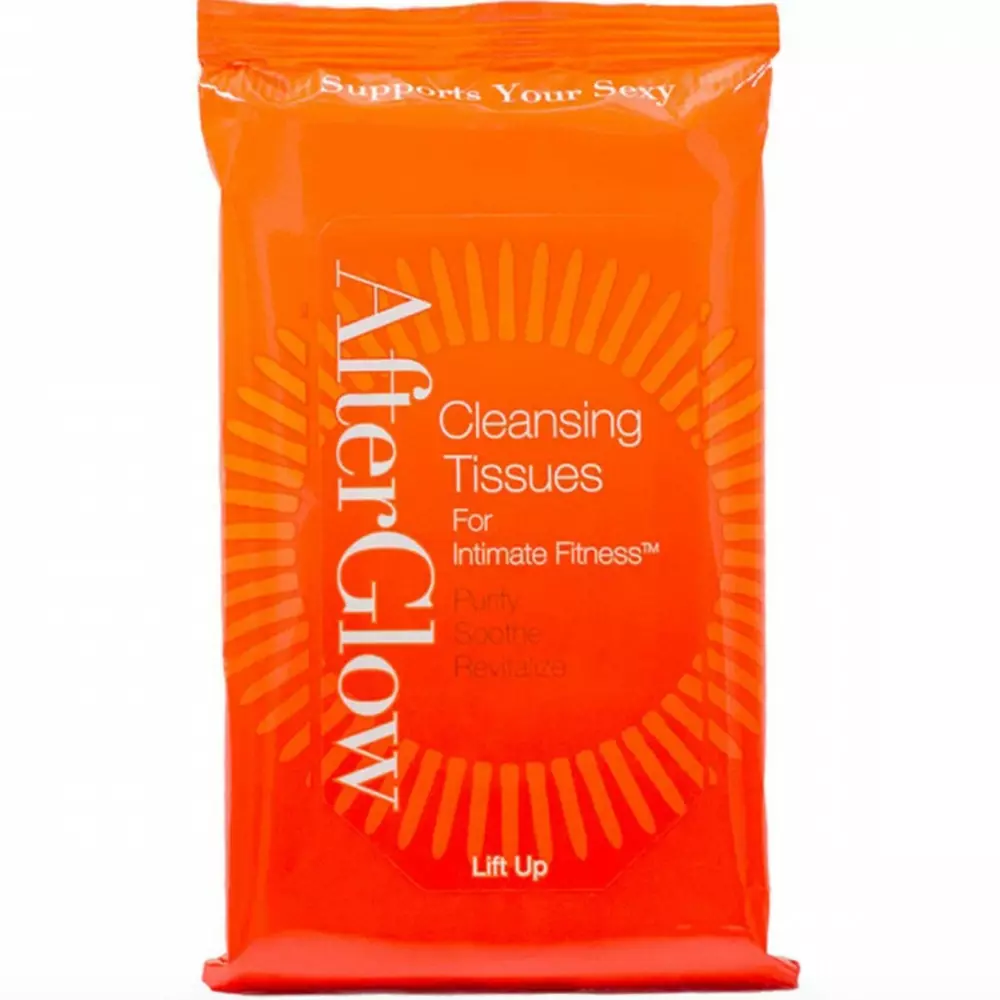 Bilden visar ett orange paket med Afterglow Cleansing Wipes