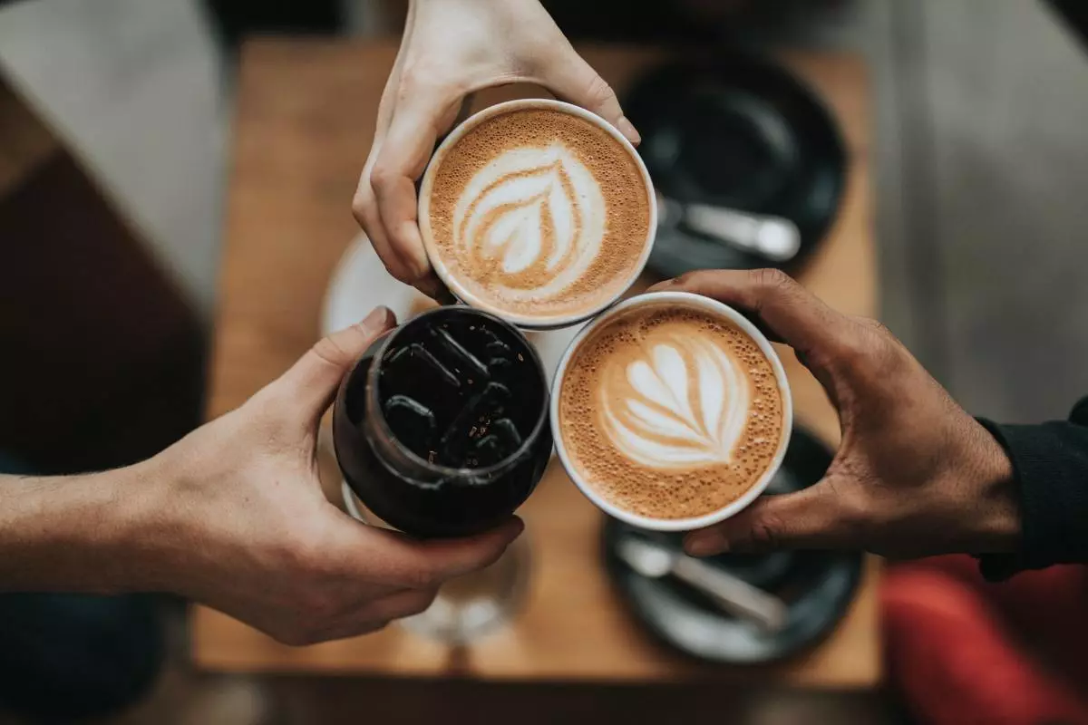 May Magandang Balita ang Cardiologist para sa Mga Tagahanga ng Kape at Dark Chocolate