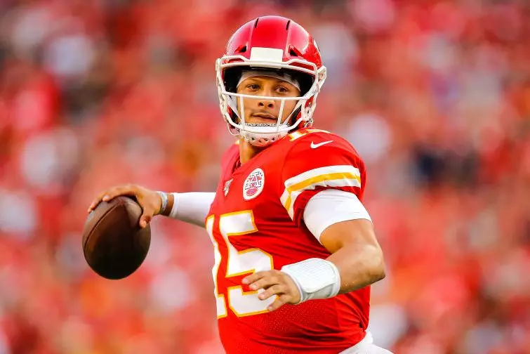 Patrick Mahomes in šefi se strinjajo z najbogatejšo pogodbo v zgodovini NFL