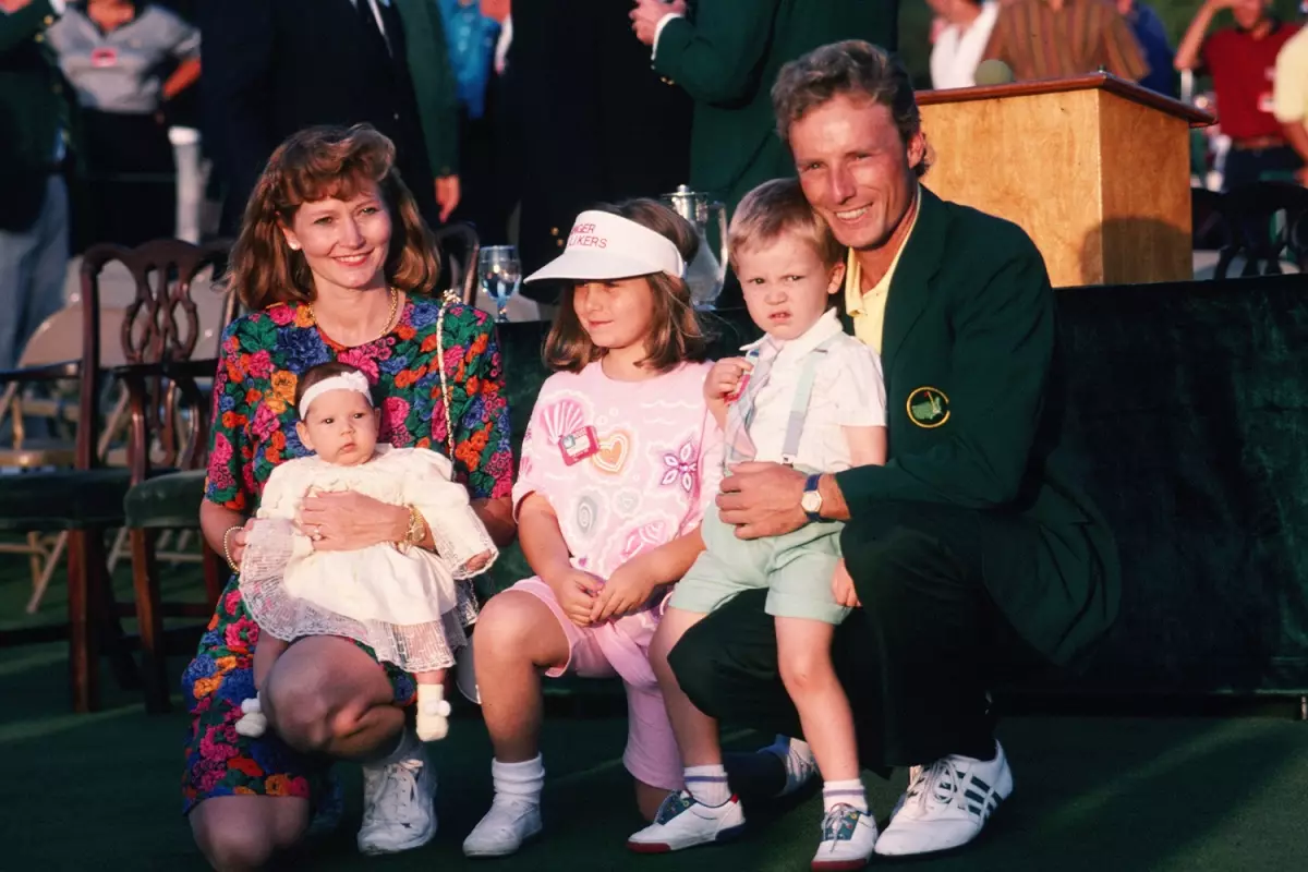 1993 मास्टर्स के दौरान प्रस्तुति समारोह में बर्नहार्ड लैंगर और उनका परिवार