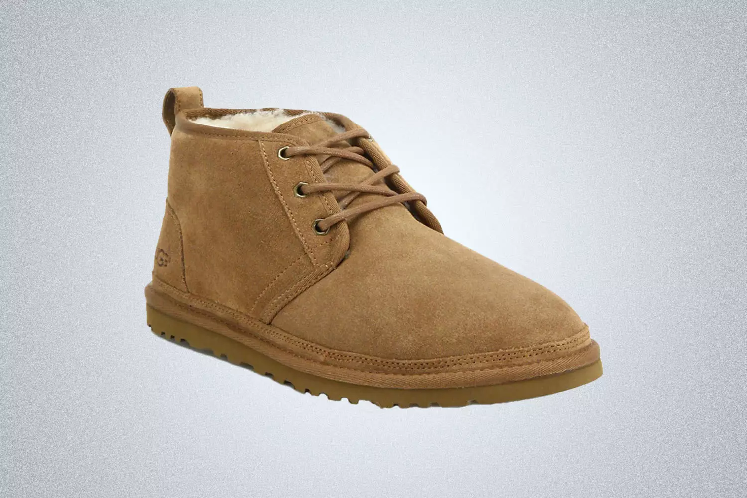 sapasang sapatu ugg chukka