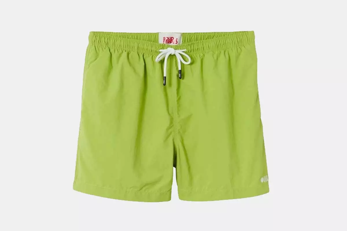 Tire isso de uma mulher: seus shorts de natação precisam ser mais curtos 655_10