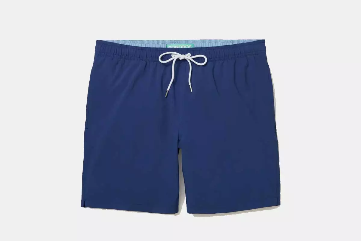 Kuhaa Kini Gikan sa Babaye: Ang Imong Swim Shorts Kinahanglan nga Mas Mubo 655_3