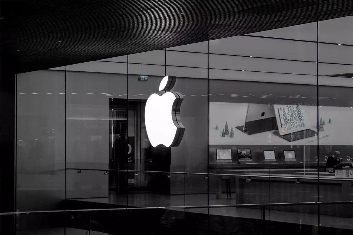 Apple #AppleToo Hərəkatının Görkəmli Təşkilatçısını İşdən çıxardı