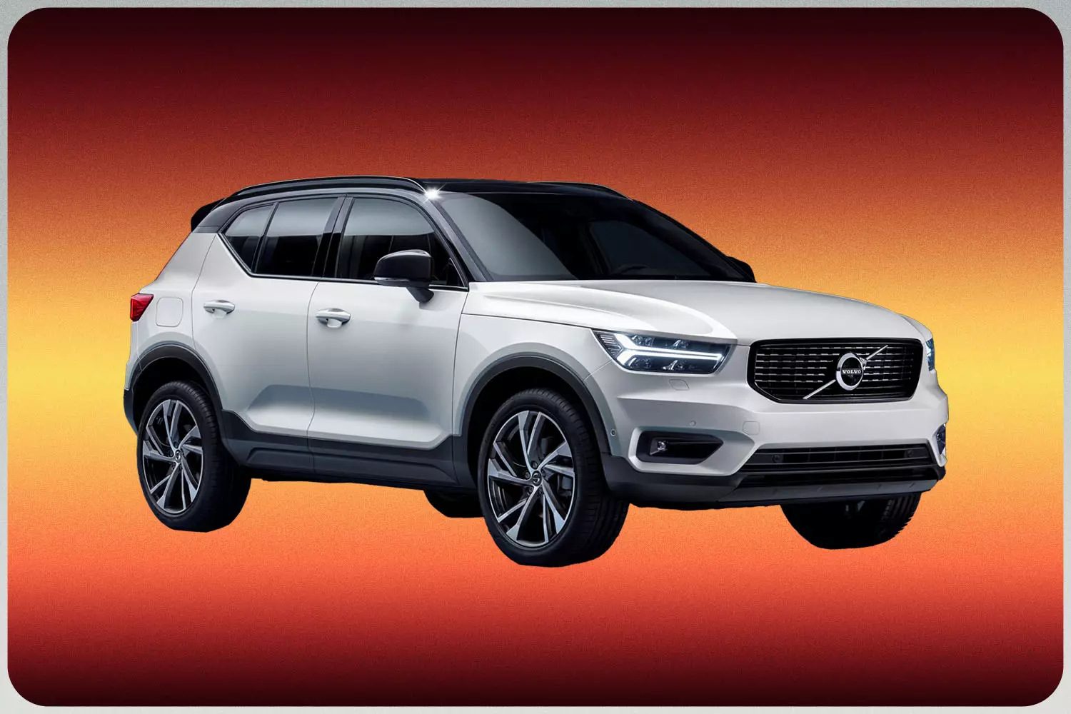 สิ่งที่เราเลือกสำหรับ SUV หรูหราขนาดกะทัดรัดที่ดีที่สุด: 2022 Volvo XC40 สีขาว