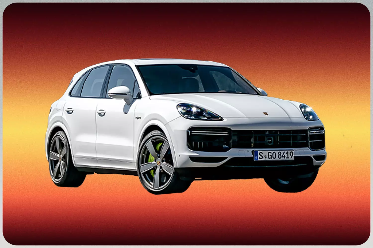 Ny safidintsika ho an'ny SUV Hybrid tsara indrindra dia kamiao manafina: Porsche Cayenne Turbo S E-Hybrid 2022 amin'ny fotsy.