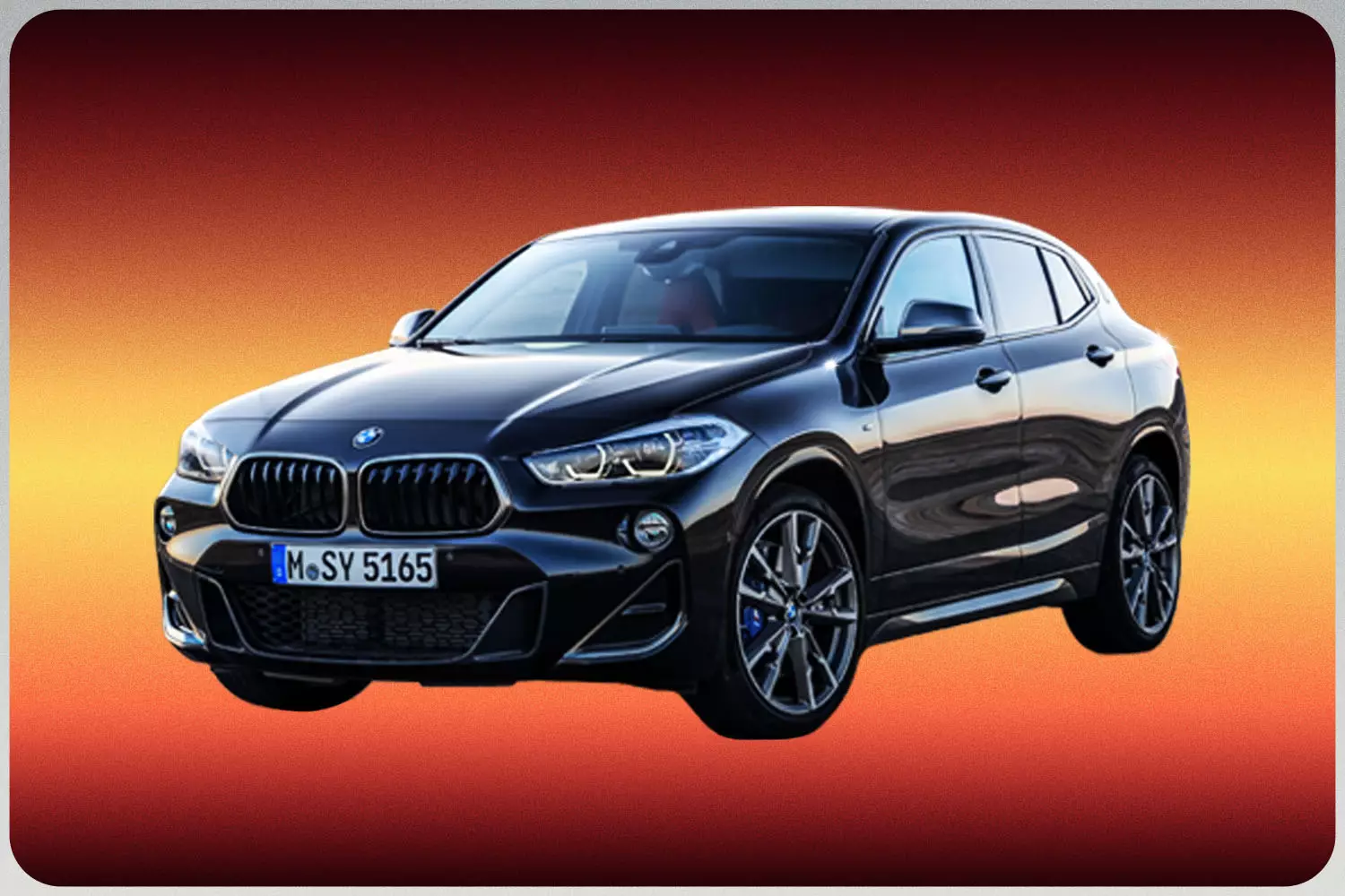 Nia Elekto por la Plej Bona Luksa SUV Kiu estas Efektive Varma Luko alivestita: 2021 BMW X2 M35i Nigra