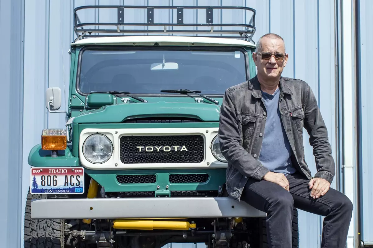 Tom Hanks Ngawangun Koléksi Mobil Saimbang Sampurna. Ayeuna Anjeunna Ngajual.