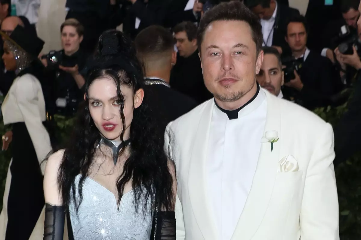 Grimes និង Elon Musk ចូលរួម