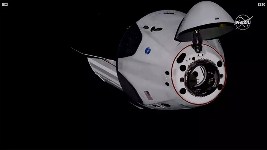 A SpaceX legénységi sárkánya sikeresen kikötött a Nemzetközi Űrállomással