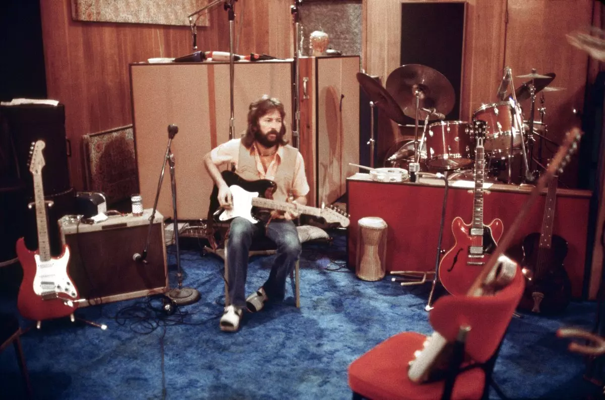 Muzikanti Eric Clapton regjistron