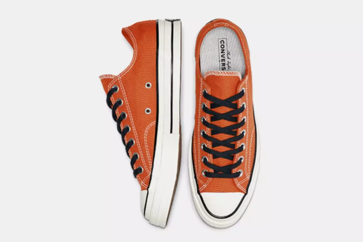 Tawaran: Dapatkan Potongan 30% Kasut Clearance di Converse