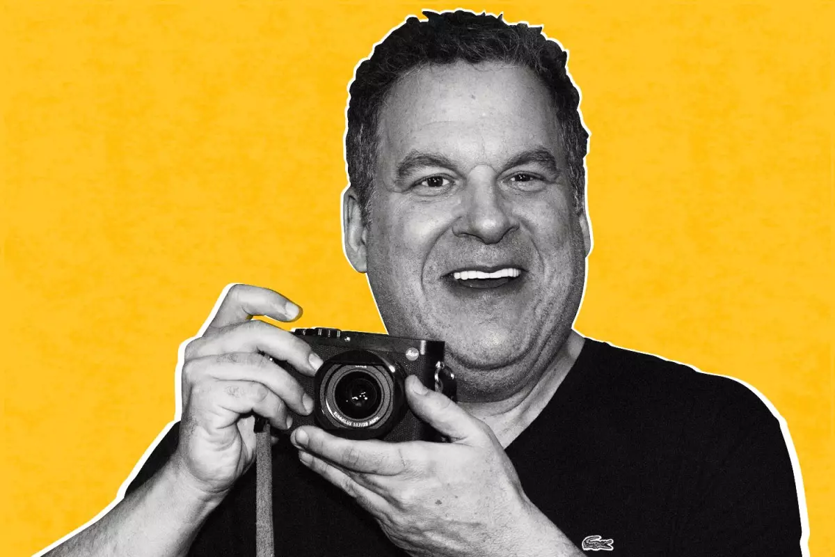 Jeff Garlin Curb koj daim duab zoo siab