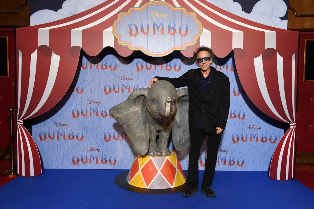 Tim Burton la proiecția la Paris a filmului „Dumbo”. Getty Images)