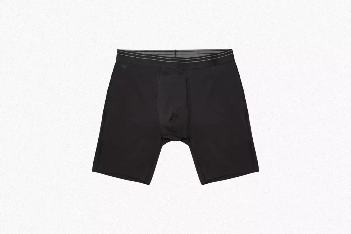 Rhone Essentials Boxer قىسقىچە مەزمۇنى