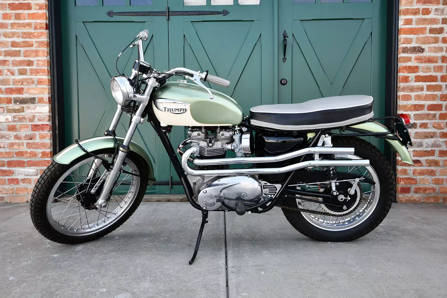 Una Triumph Bonneville TR120 del 1970 di proprietà della Solar Productions di Steve McQueen. La moto è diretta all'asta Monterey di RM Sotheby.