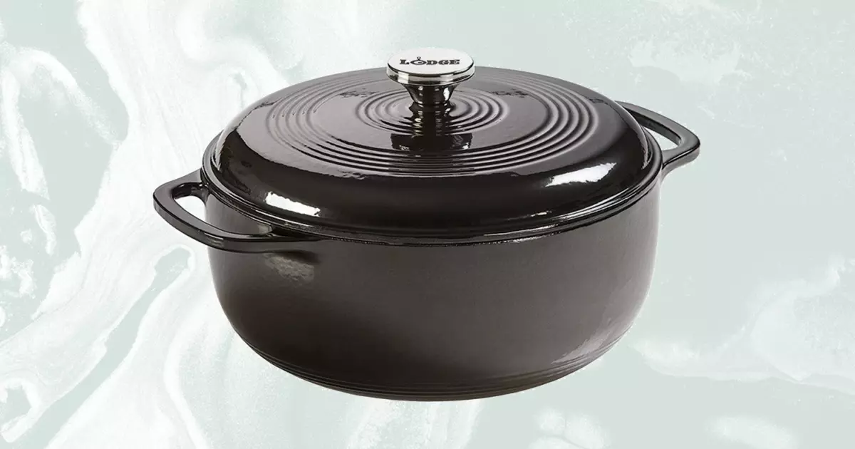 Lodge Cast Iron sešu kvartu holandiešu krāsns melnā krāsā