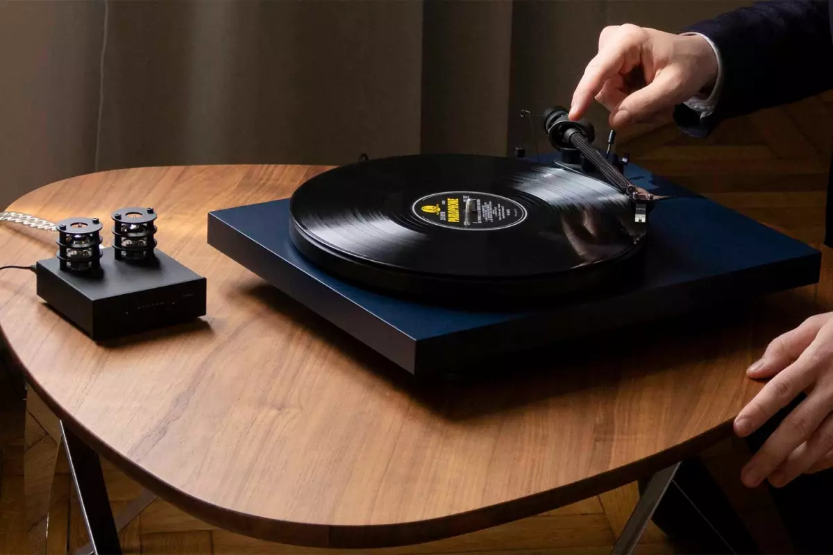 Atunwo: Julọ Gbajumo Audiophile Turntable ni Agbaye Kan Ni Imudojuiwọn Pataki kan