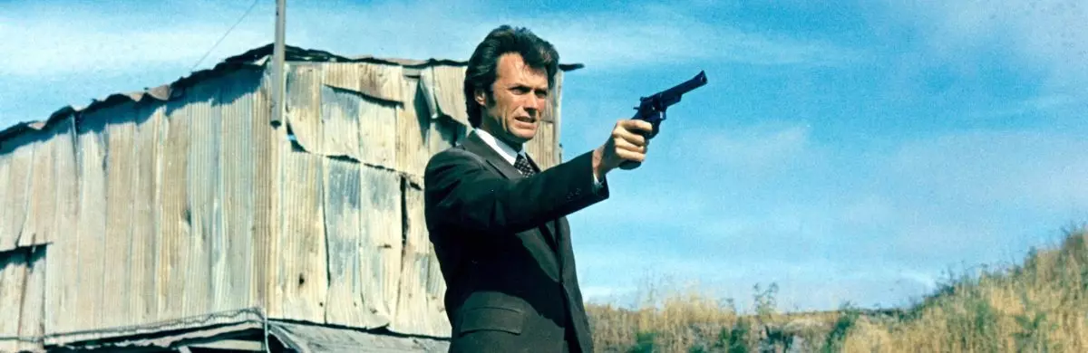 Клинт Иствуд као инспектор Хари Калахан из полицијске управе Сан Франциска у филму 'Прљави Хари', 1971. (Фотографија Силвер Сцреен Цоллецтион/Гетти Имагес)